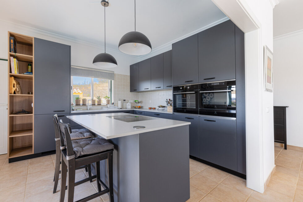 Kitchen with BORA Teppanyaki - JMQ Cozinhas